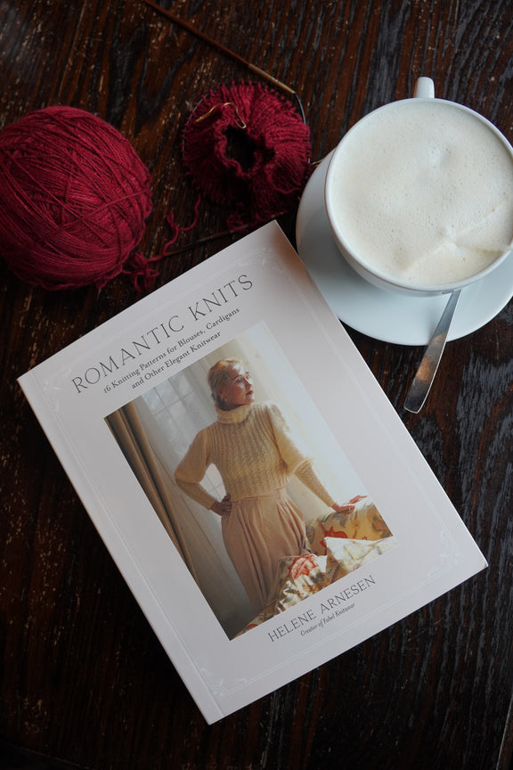 Romantic Knits Pattern Book (English) – fabelknitwear
